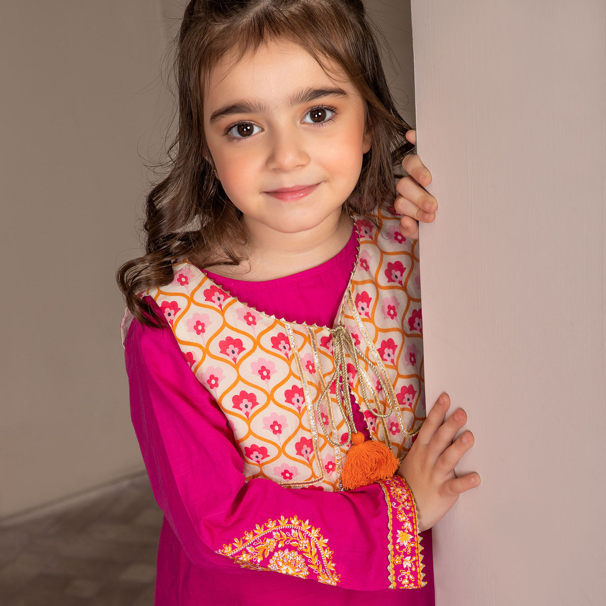 Vivid Pink Embroidered Suit – cocobee